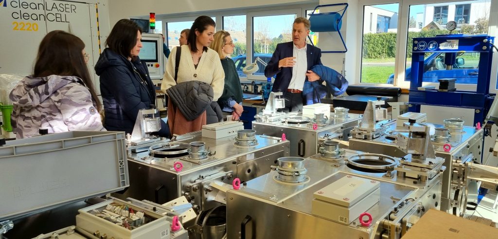Rundgang durch das Unternehmen - cleanLASER